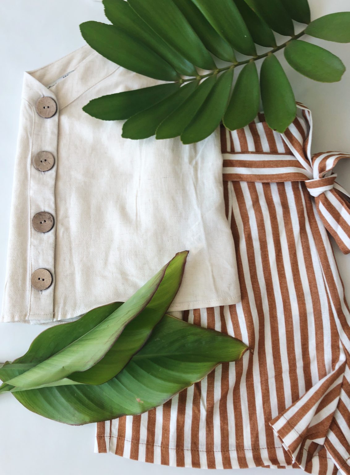 How to take the BEST flat-lay photos - littlemissexpat.com